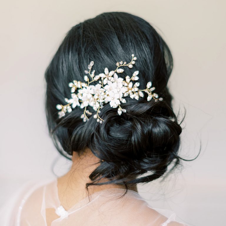 Statement romantic floral comb. Beautifully feminine flower comb